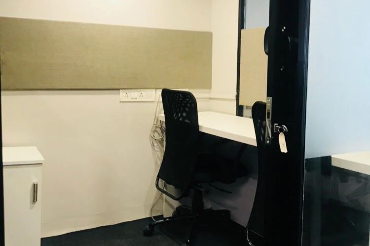 4 Person Private Office at B Wing Western Edge Ii Behind Metro Super ...