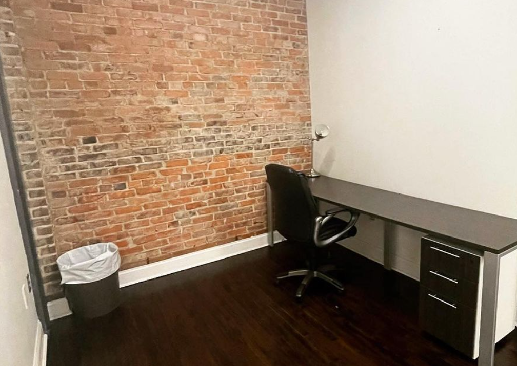 1 Person Virtual Office at 116 E Main St, Rock Hill | Office Hub