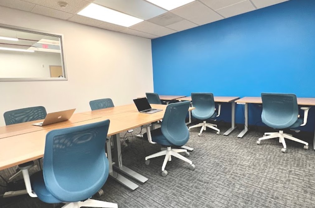 1 Person Private Office at 309 Pine Ave, Long Beach | Office Hub