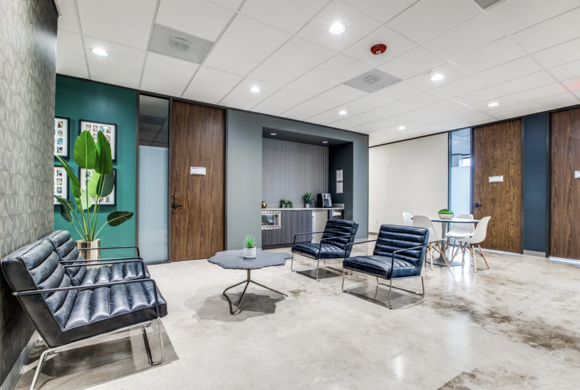 19 Person Private Office at 340-350 N Sam Houston Pkwy E, Houston ...