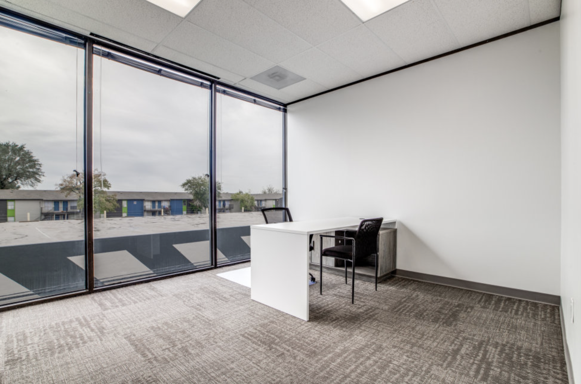 7 Person Enterprise Office at 340-350 N Sam Houston Pkwy E, Houston ...
