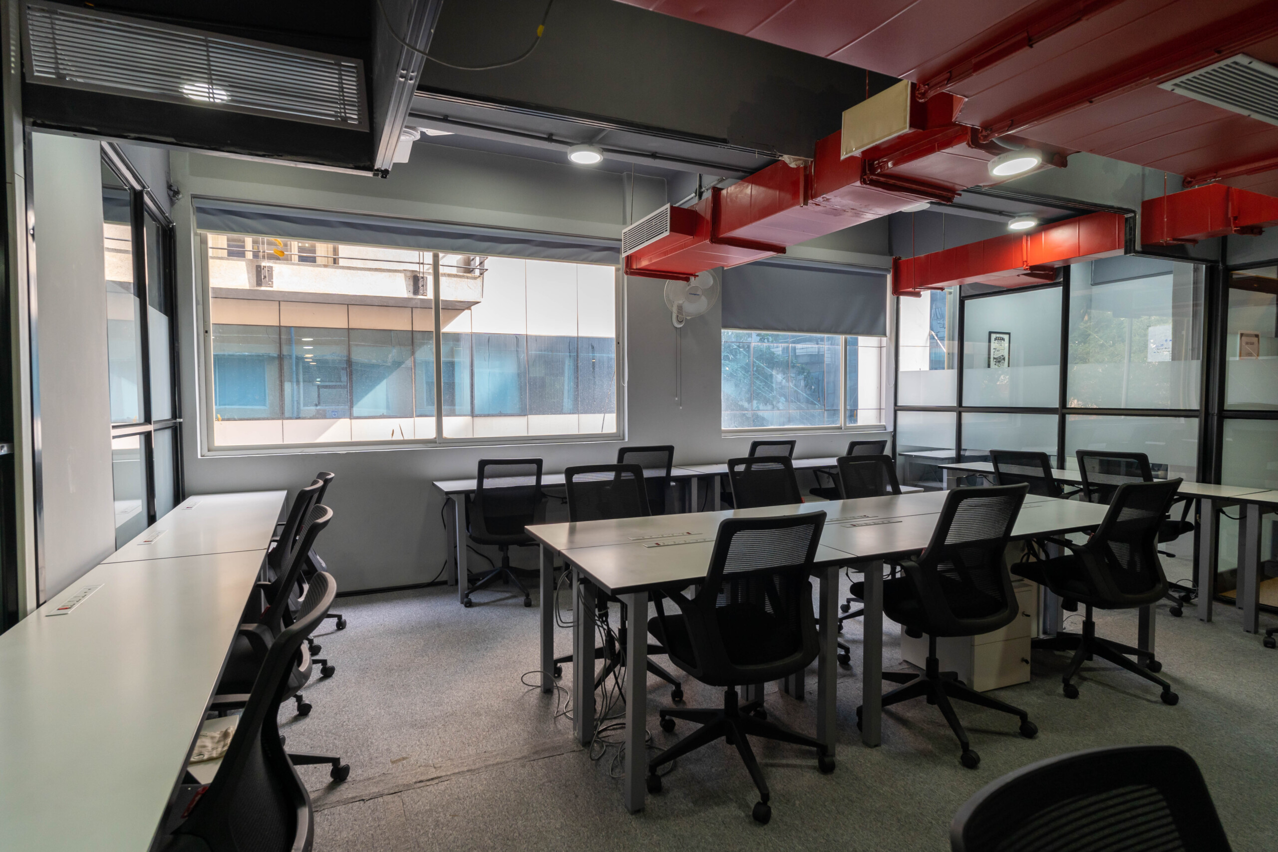 3 Person Coworking Space at 29 Mahalakshmi Chambers Mg Road Trinity ...