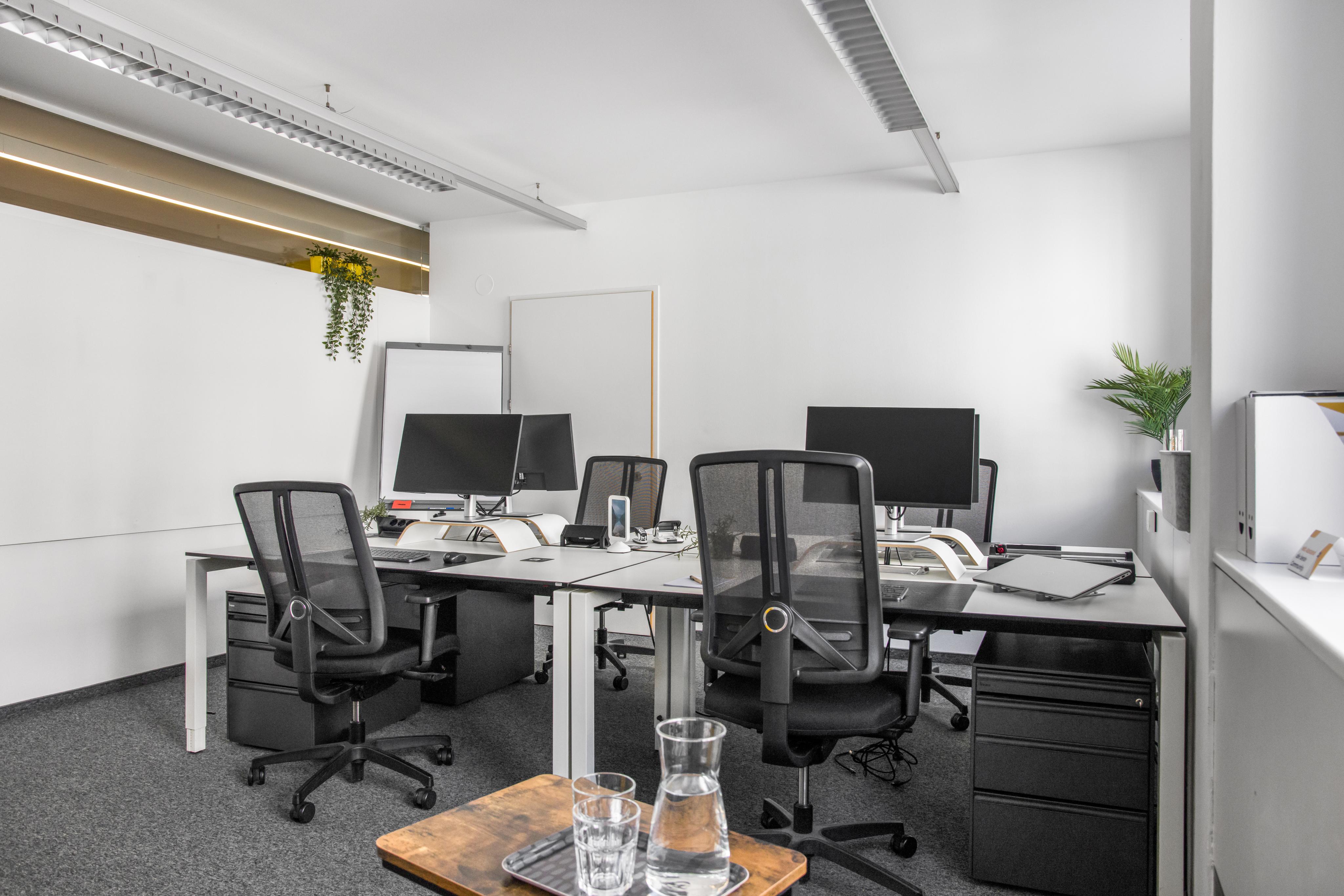4 Person Private Office at 19 Gumpendorfer Straße, Wien | Office Hub