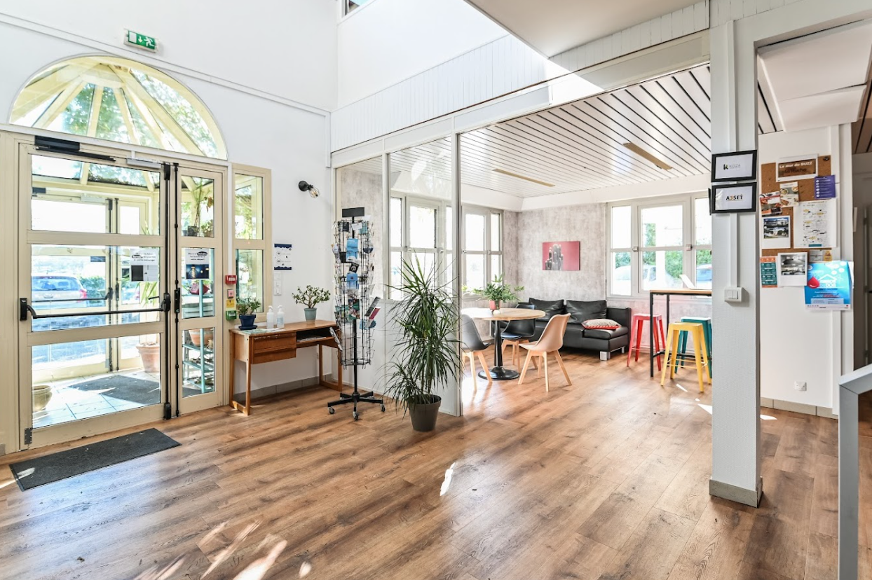 4 Person Private Office at 25 Rue De L'étoile Du Matin, Saint-nazaire ...