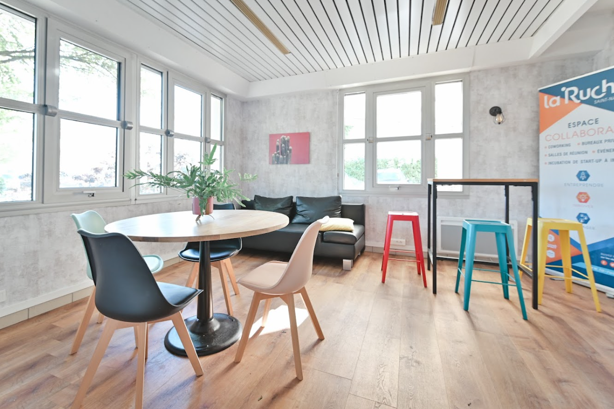 5 Person Private Office at 25 Rue De L'étoile Du Matin, Saint-nazaire ...