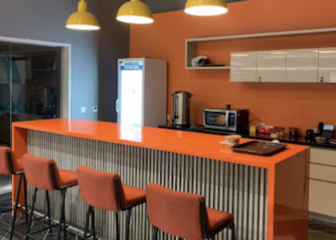 4 Person Private Office at La-2/b Block 21 Main Rashid Minhas Rd ...