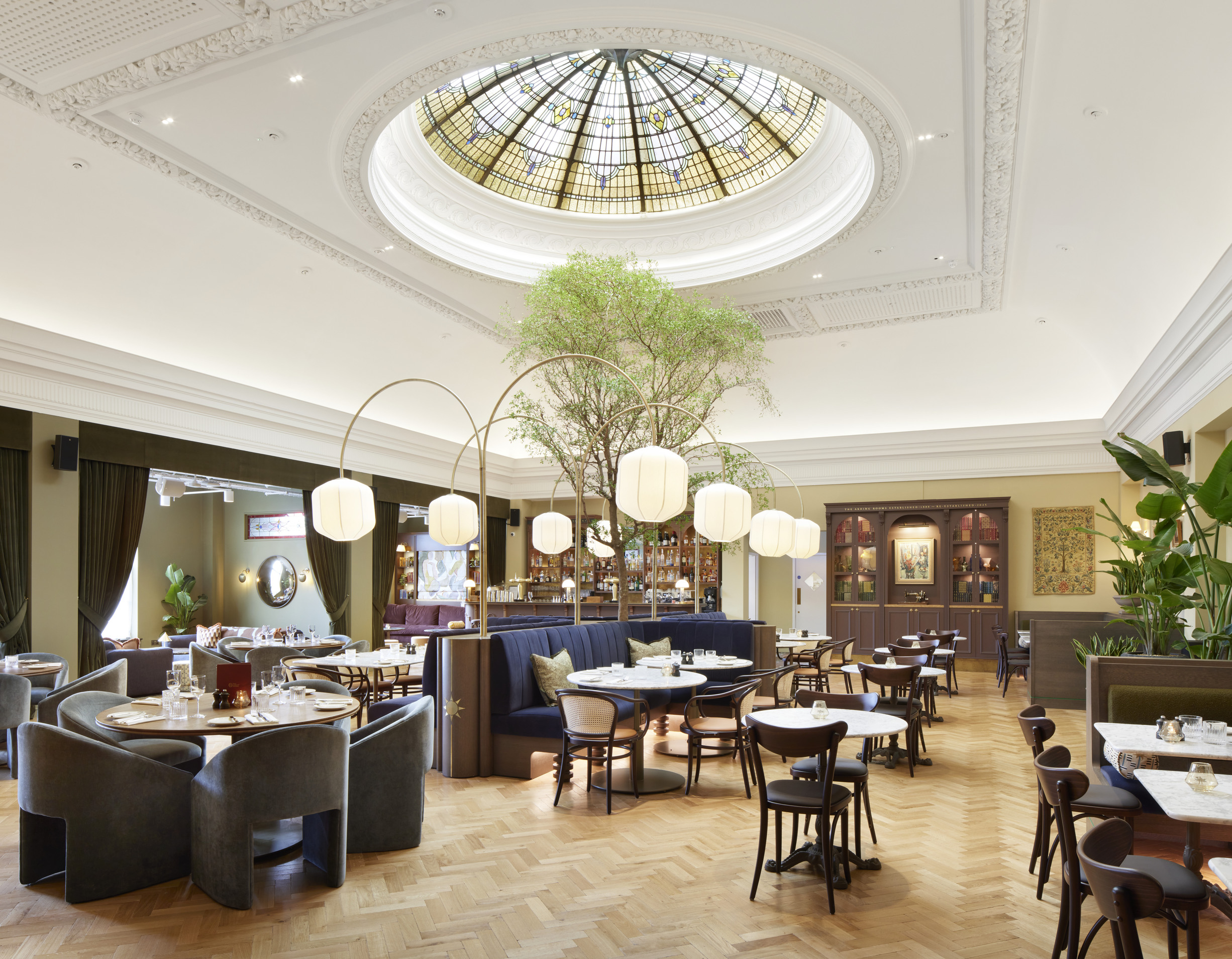 124 Person Private Office at 7 Saint John's Road, Greater London ...