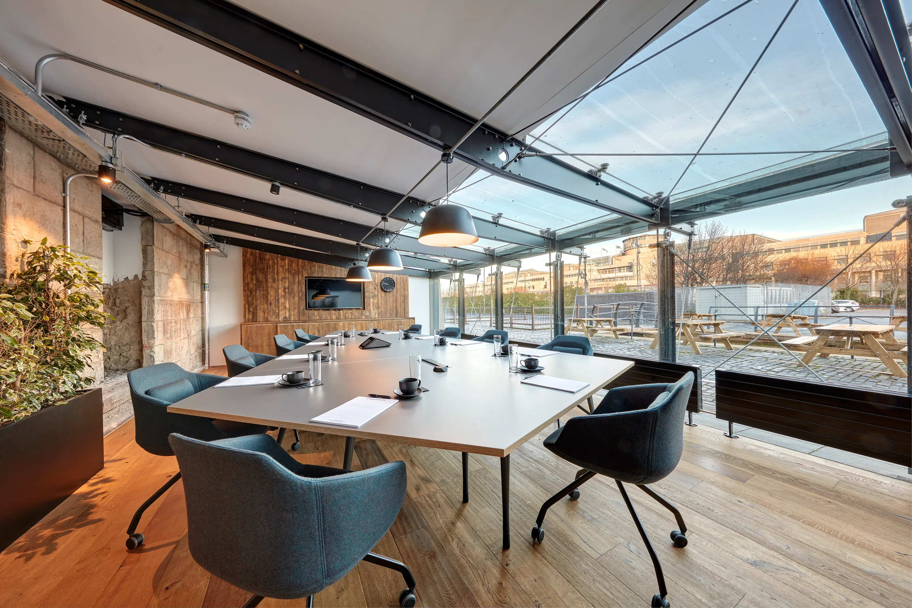 8 Person Private Office at 84 Commercial St, Leith | Office Hub