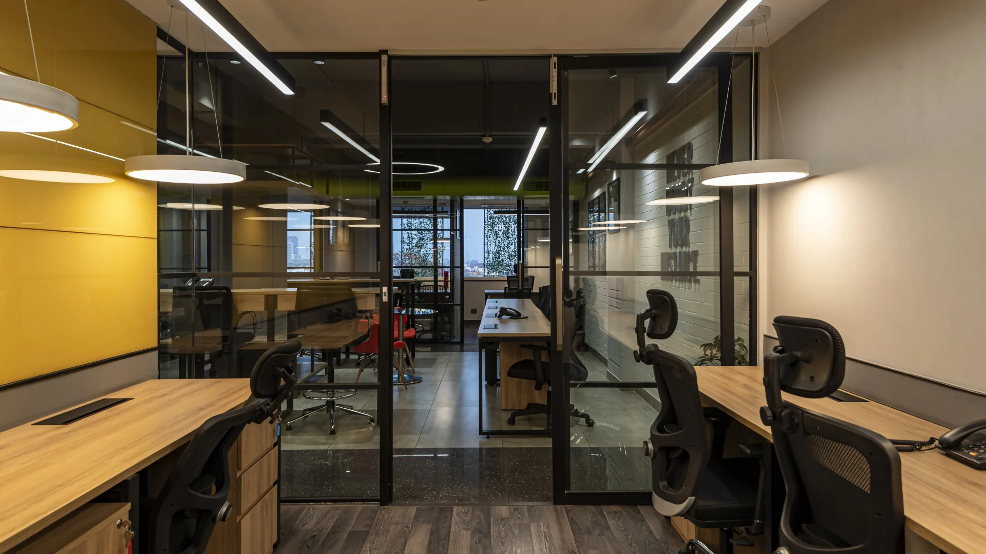 11 Person Coworking Space at Savitri Cinema Complex Greater Kailash Ii ...
