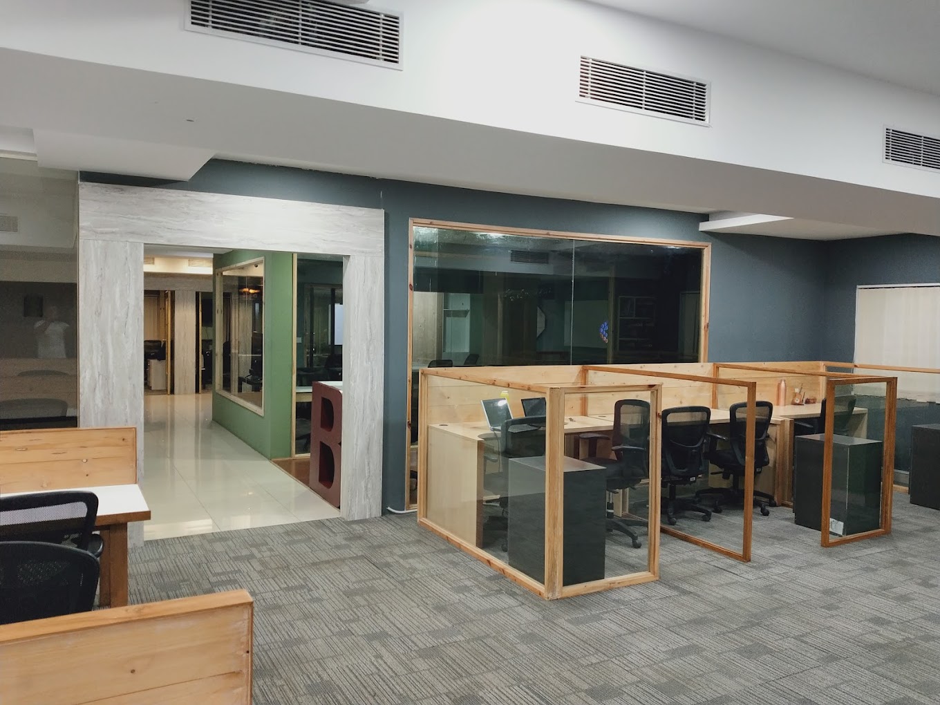 20 Person Private Office at 824 Hrbr Layout 1st Block 1st Block Hrbr ...
