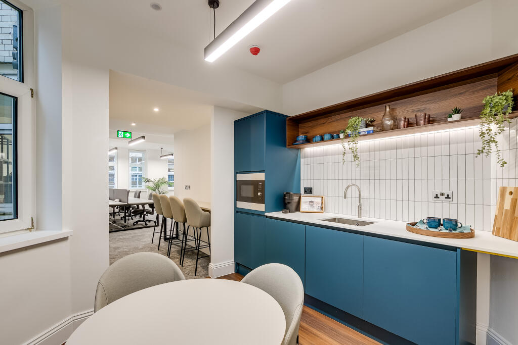 12 Person Private Office at 8 Laurence Pountney Hill, London | Office Hub