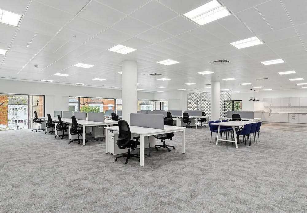 50 Person Managed Space at 174 Hammersmith Road, Greater London ...