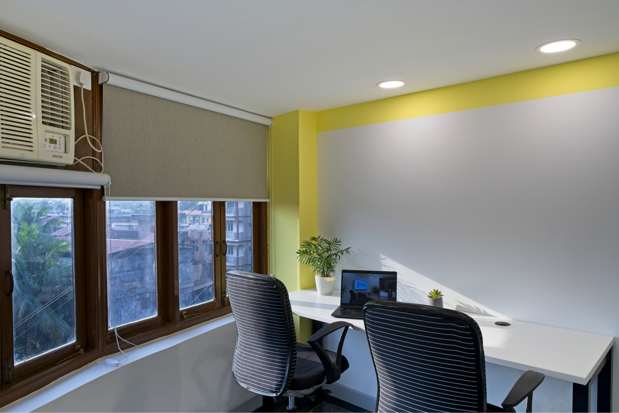 1 Person Coworking Space at Dr Atmaram Borkar Rd Altinho, Panaji ...