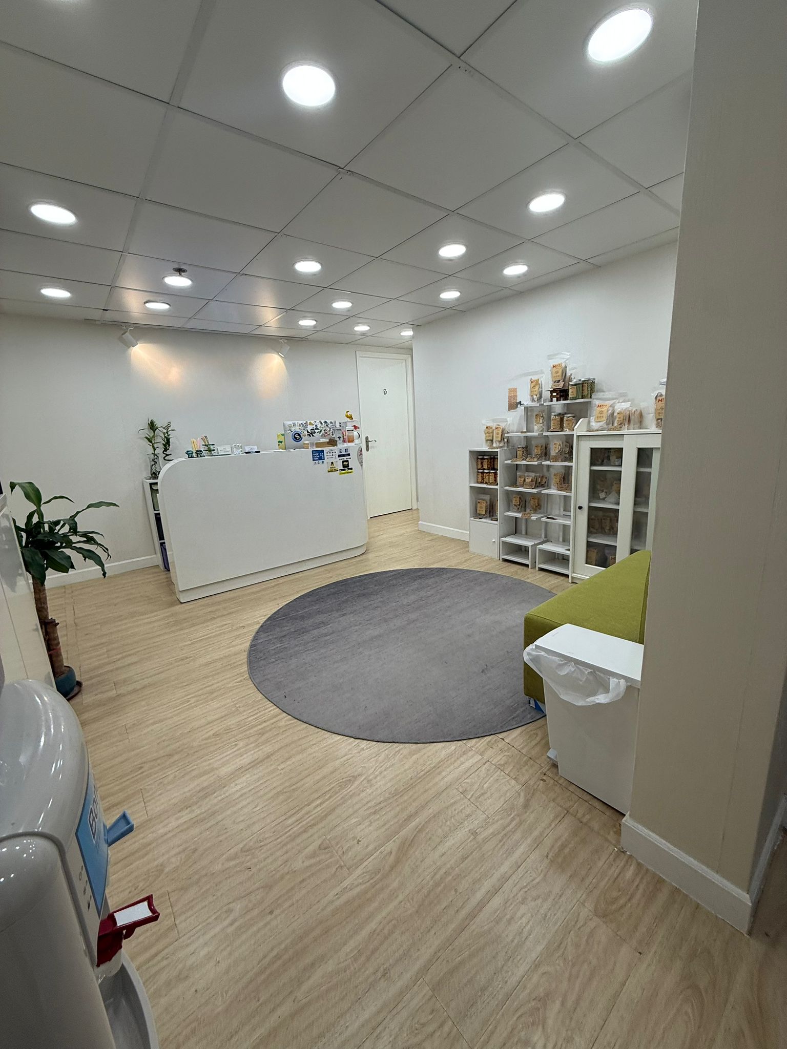5 Person Private Office at 2-4 Tin Lok Lane, Wan Chai | Office Hub
