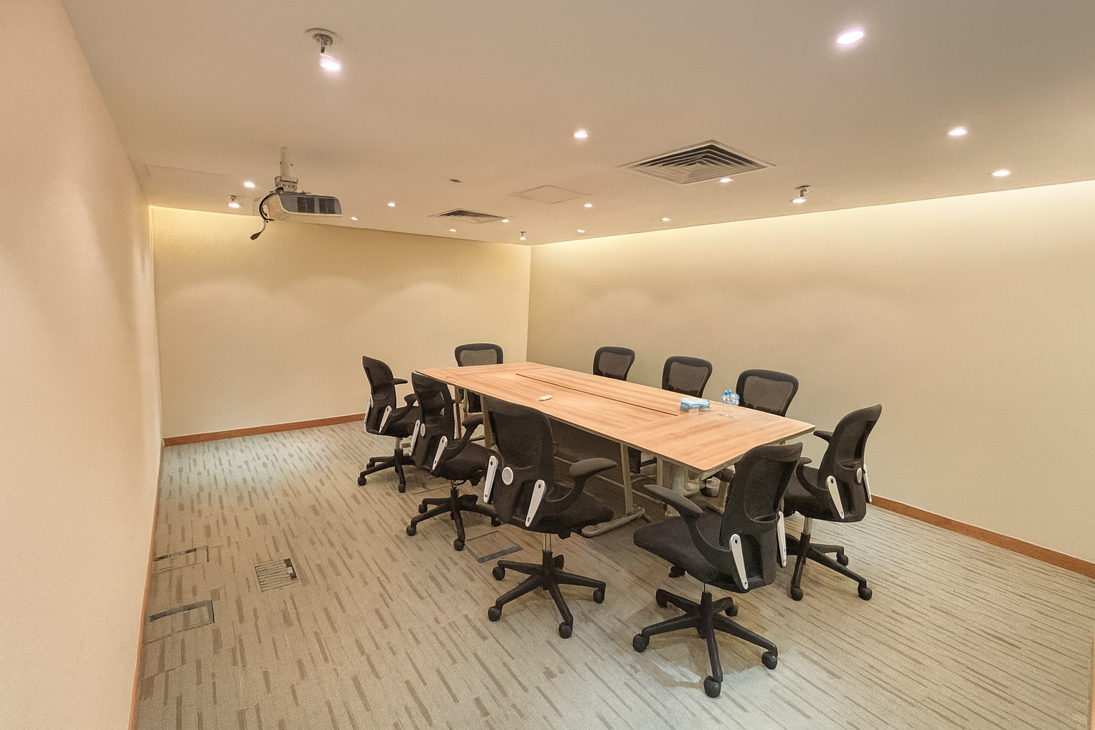 4 Person Coworking Space at 418 Kwun Tong Road, Kwun Tong | Office Hub