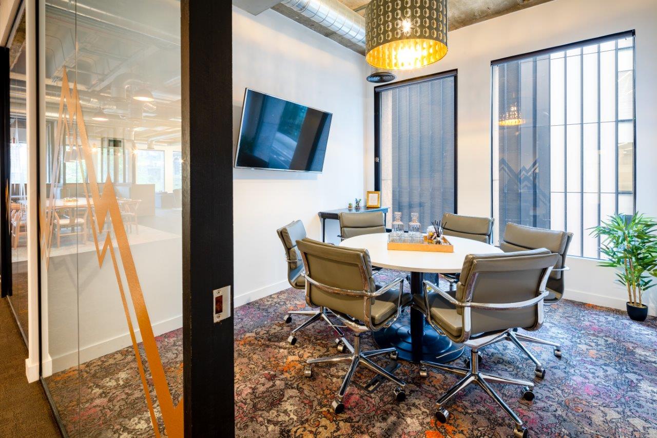 7 Person Private Office at 30 Dukes Place, London | Office Hub